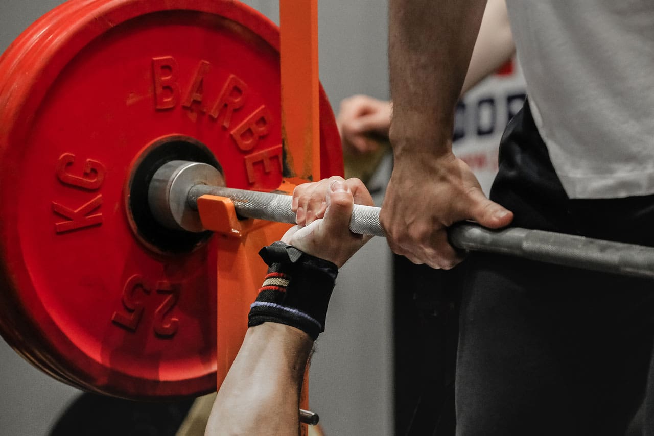 Wrist Protection for Weightlifting: How to Avoid Strains and Injuries ...